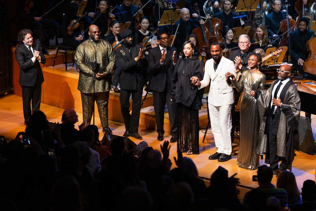 Carlos Simon's "Good News Mass" Takes Audiences to Church in ...